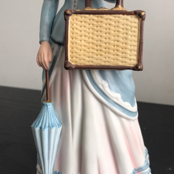 Avon | Accents | Vintage Avon 979 Albee Award Presidents Club Figurine With Original Box | Poshmark